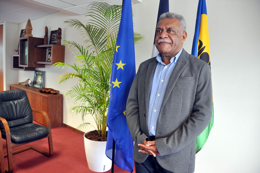 Louis Mapou président du gouvernement, retour en vidéo sur une matinée ...