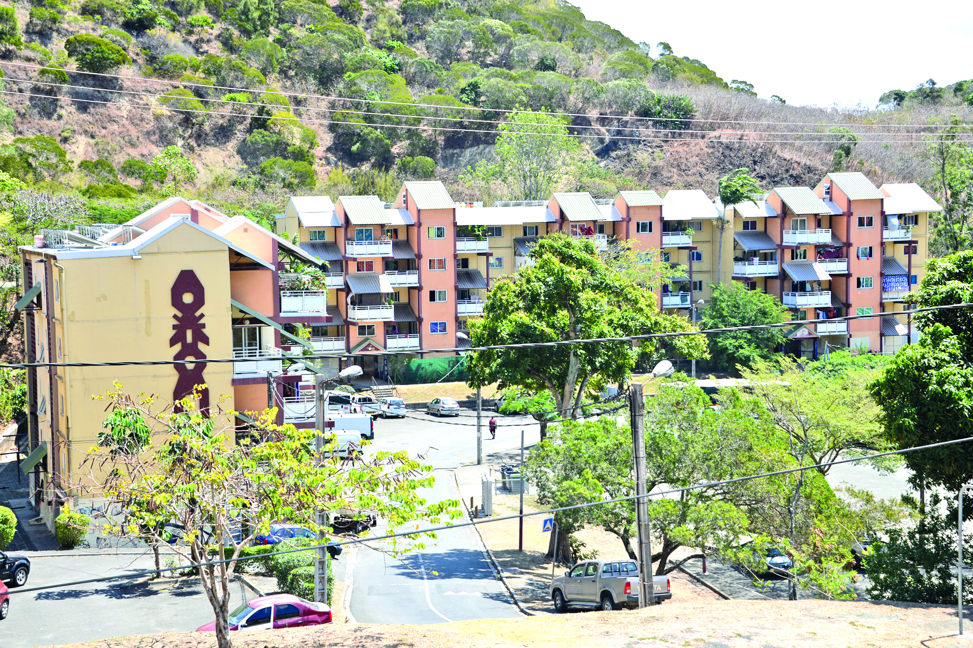 Une septuagénaire au Médipôle après avoir été caillassée à Tindu | Les ...