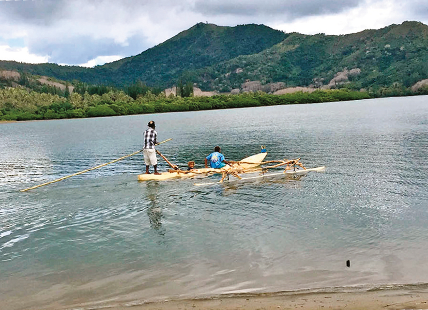 Une pirogue à Néouta | Les Nouvelles Calédoniennes