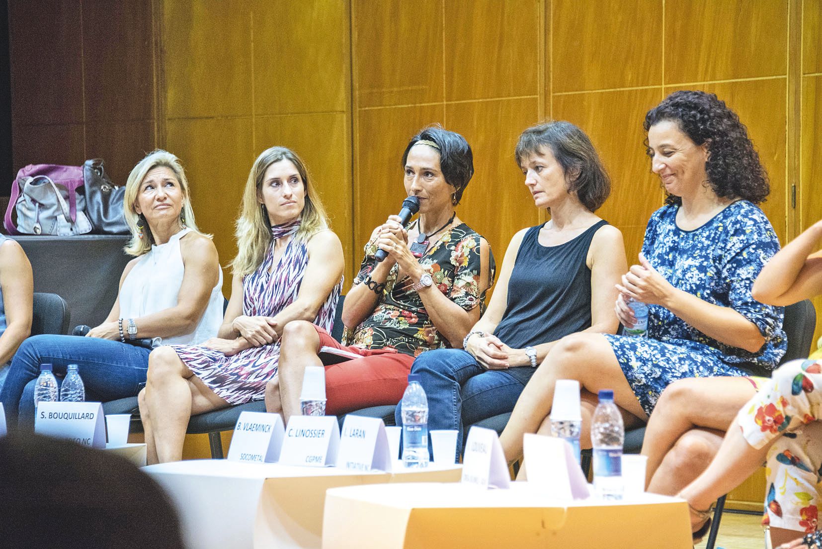 table_ronde_femmes_JULIEN_CINIER.jpg | Les Nouvelles Calédoniennes