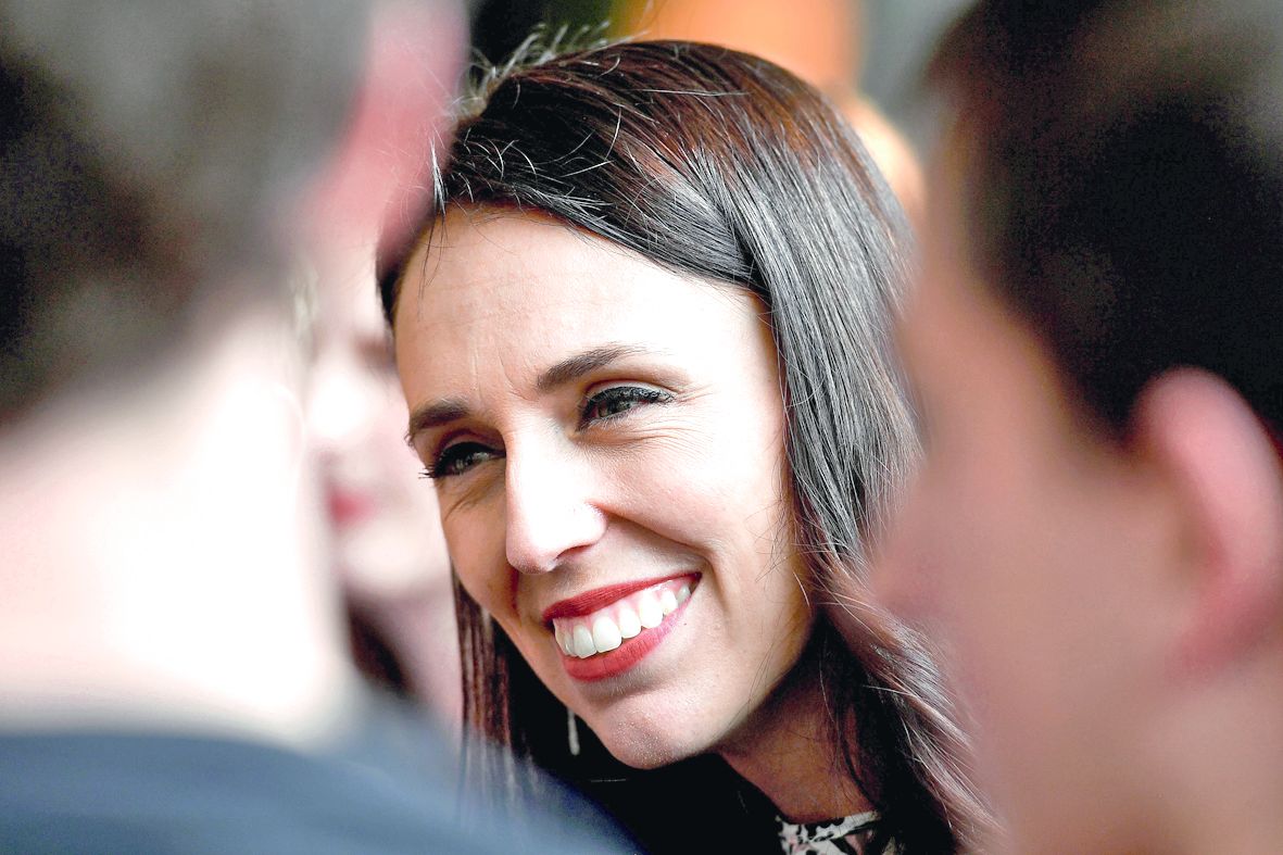 Jacinda Ardern organise son congé maternité | Les Nouvelles Calédoniennes