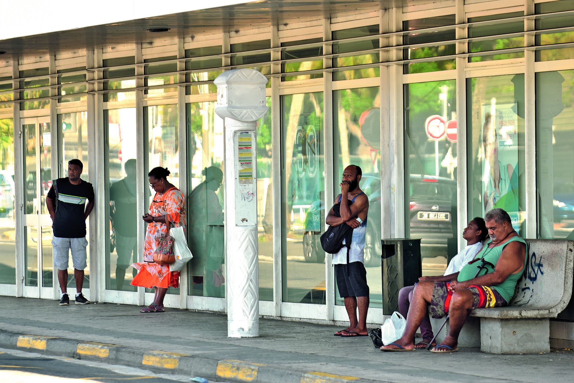 Les utilisateurs des transports en commun parlent de Tanéo et du Néobus ...