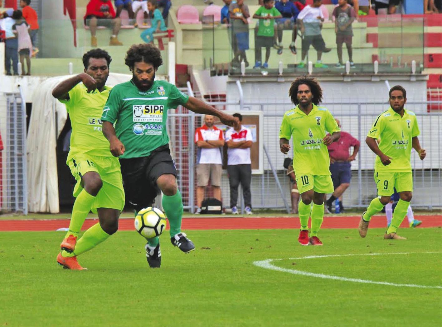 Après un mois et demi de trêve, la Super Ligue retrouve les terrains ...