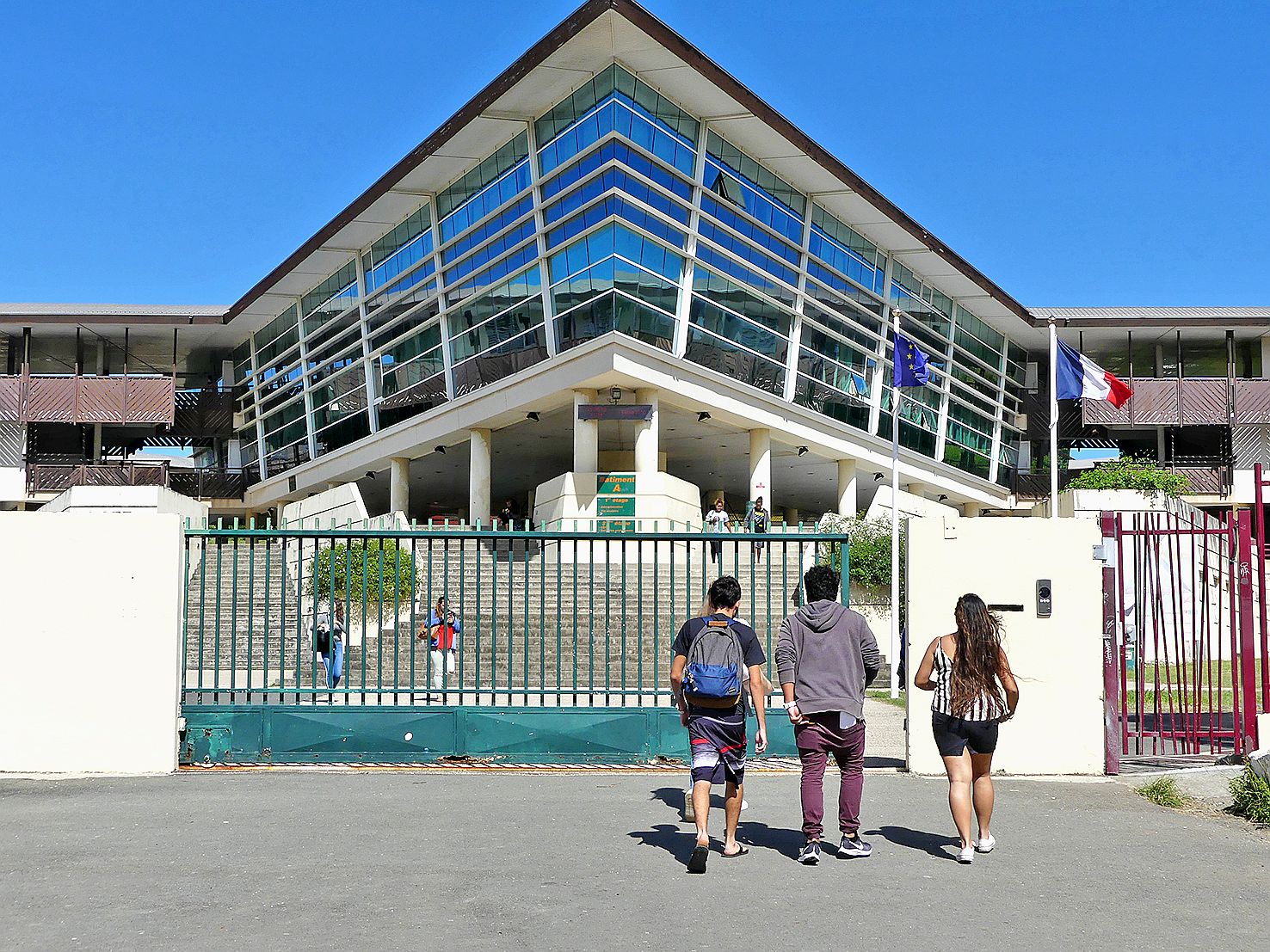 Débrayage au lycée du Grand Nouméa | Les Nouvelles Calédoniennes