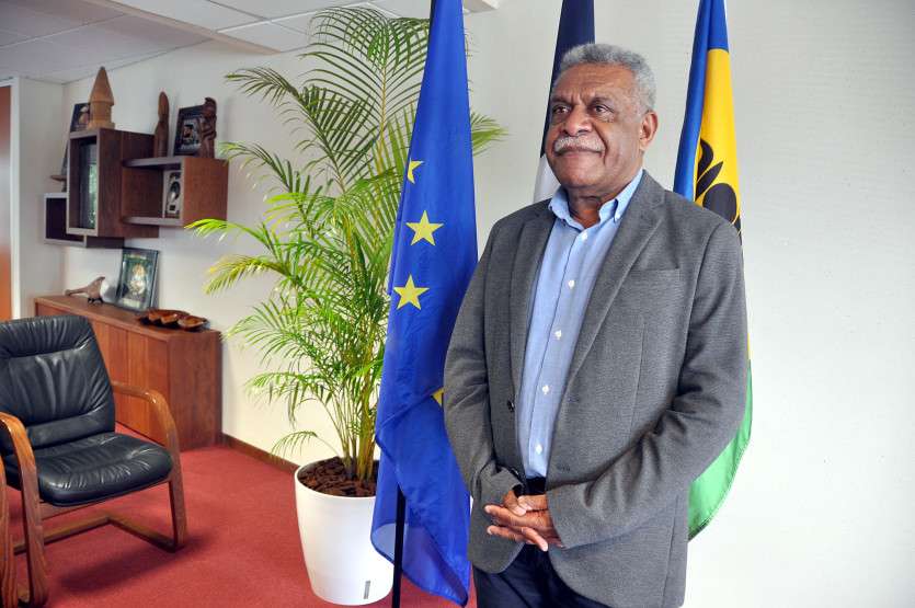 Louis Mapou président du gouvernement, retour en vidéo sur une matinée ...